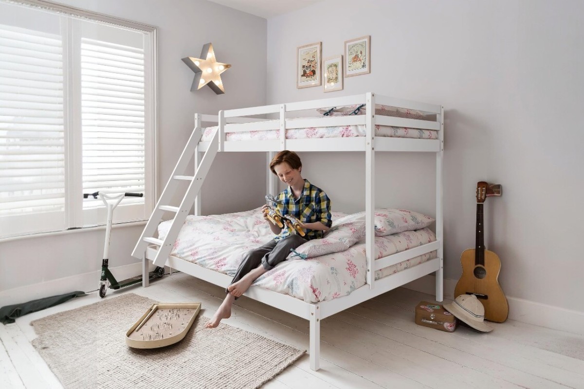 Litera OXFORD Blanca de madera para dos camas de 150 y 90 cm